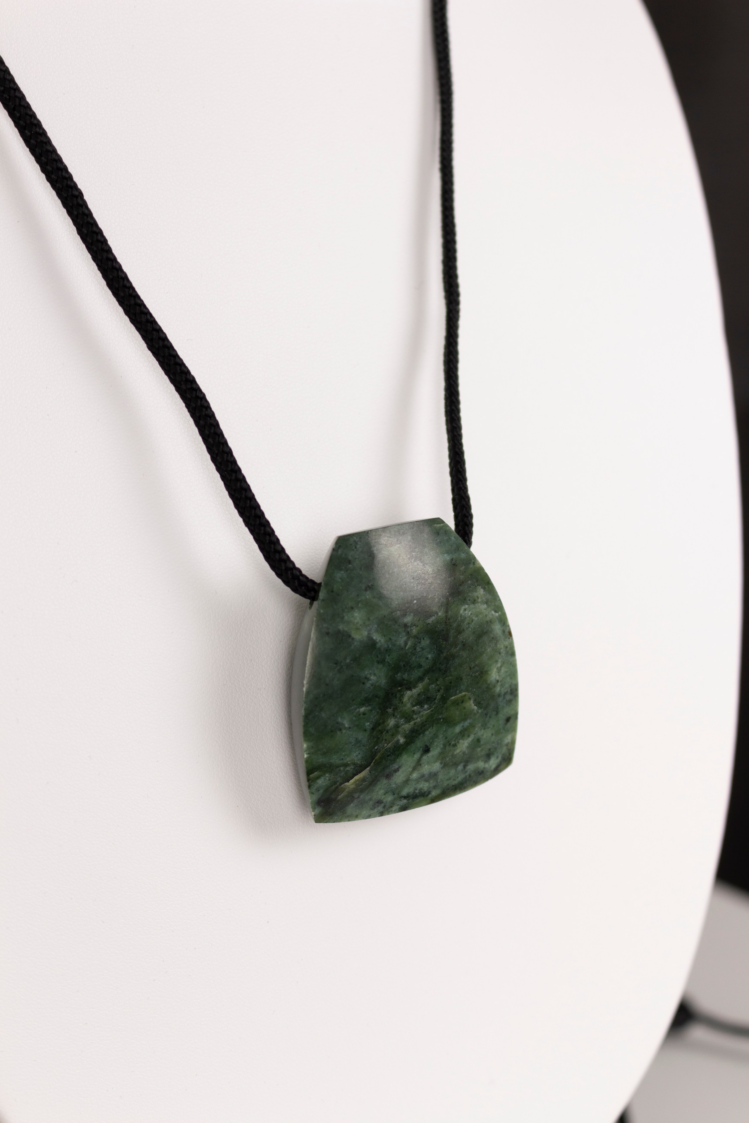 Toki necklace Australian jade - Toi Māori Aotearoa - Māori Arts News ...